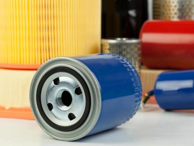 Do Generators Have Oil Filters? (Read This First!) - HomeApricot